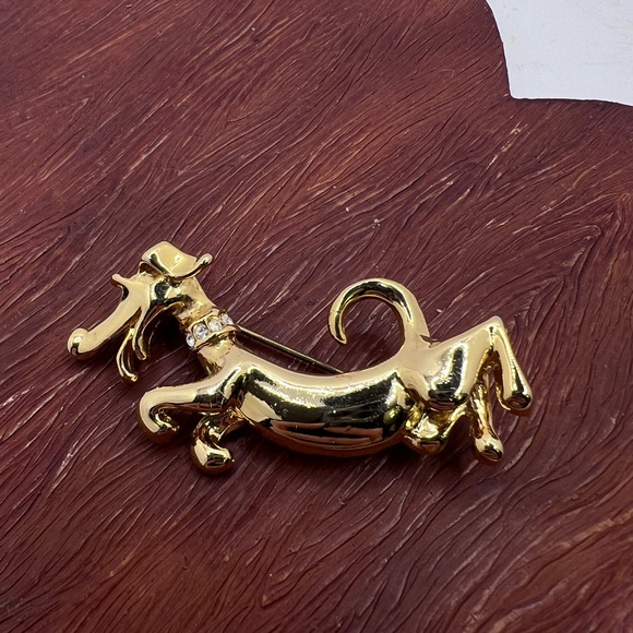 Jewelry | Vintage Gold Tone Dachshund Dog Brooch Pin Weiner Dog | Poshmark